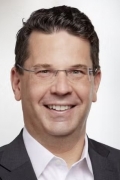 Universal Investment: Zwei hochrangige Manager nahmen ihren Hut ...