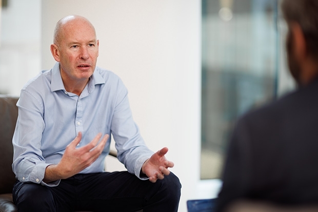 Mark Dowding über die aktuelle Situation am Rentenmarkt - Institutional ...