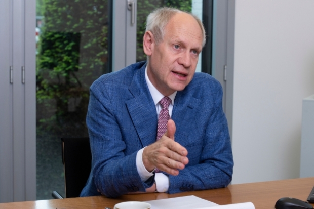 Intelligenter Schritt: Acatis gehört jetzt einer Stiftung ...