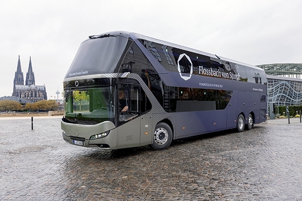 Auf Achse: Flossbach von Storch tourt im eigenen Bus - Institutional Money